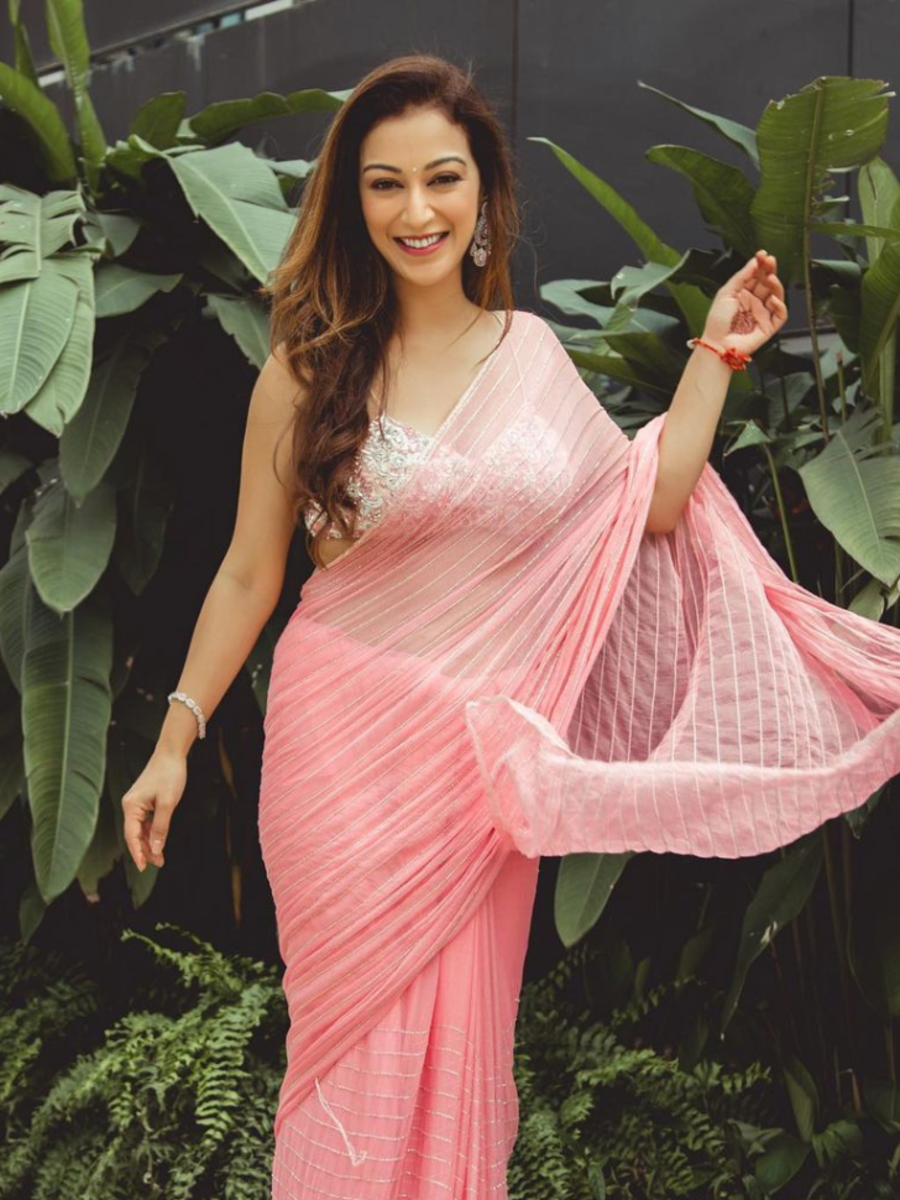 Taarak's Sunayana Fozdar exudes charm in her stylish blouses | Times of ...