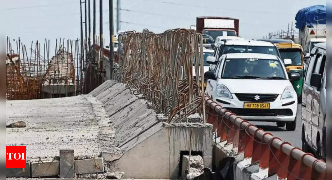 Sarai Kale Khan loop opens for commuters | Delhi News - Times of India