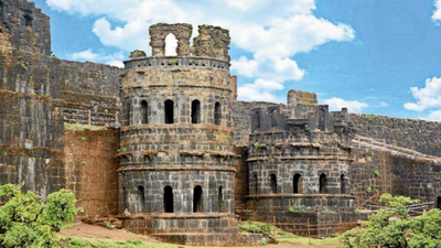 Asi: Mysterious film preserves Raigad Fort for years: ASI | Pune News ...
