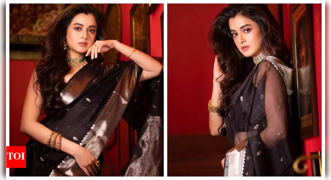 Watch: Darshana Banik grooves to ‘Rocky Aur Rani Kii Prem Kahaani’ song ...