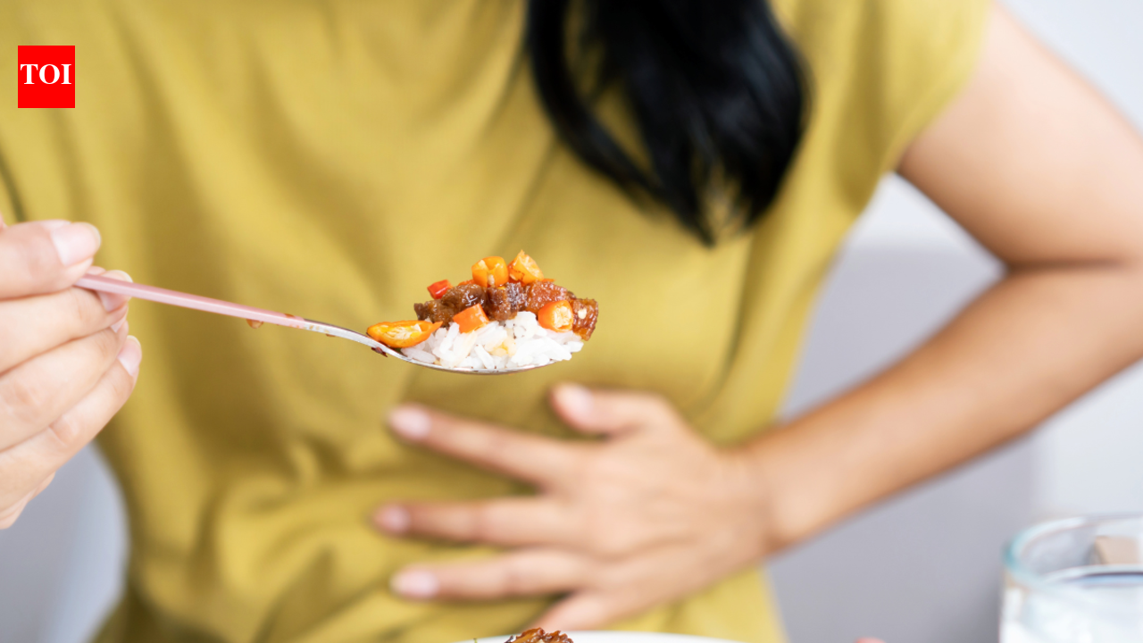 Can prolonged gastric acid reflux damage the food pipe?