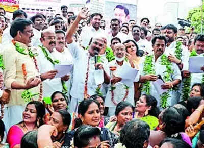Aiadmk Holds Stir In Tn Against Vegetable Price Hike, Corruption | Chennai News - Times of India