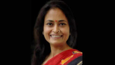 Ity Pande takes charge as first woman DRM in Bhusawal | Mumbai News ...