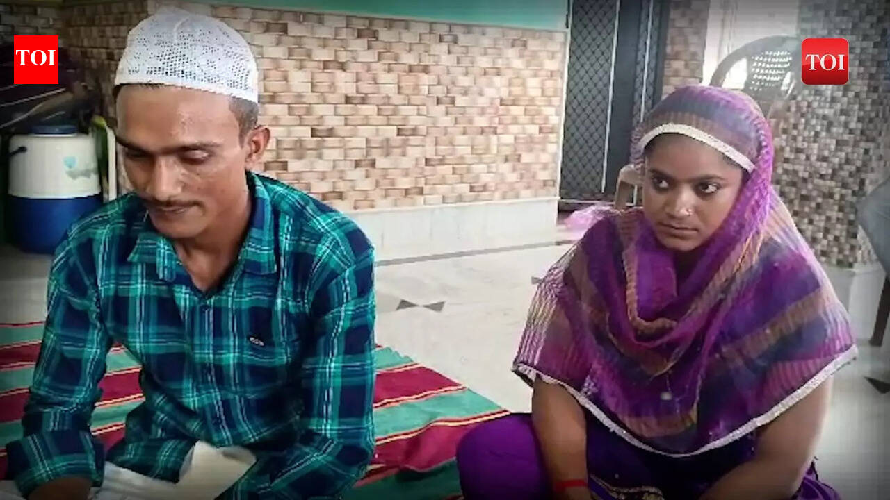 Watch: Love Story of two convicts in jail.