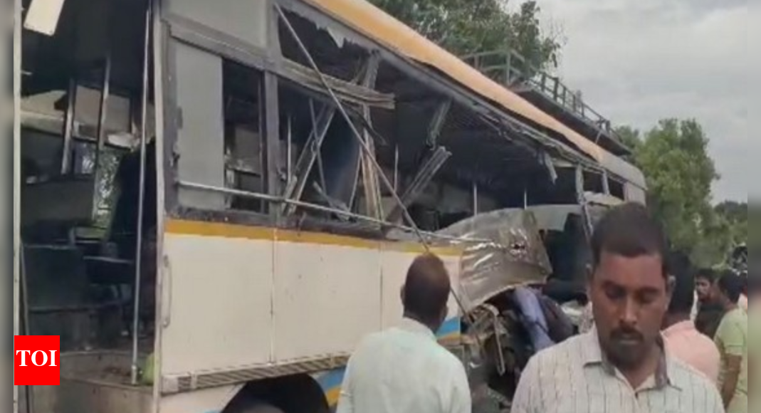 Andhra Pradesh accident: 6 passengers killed after bus collides with ...