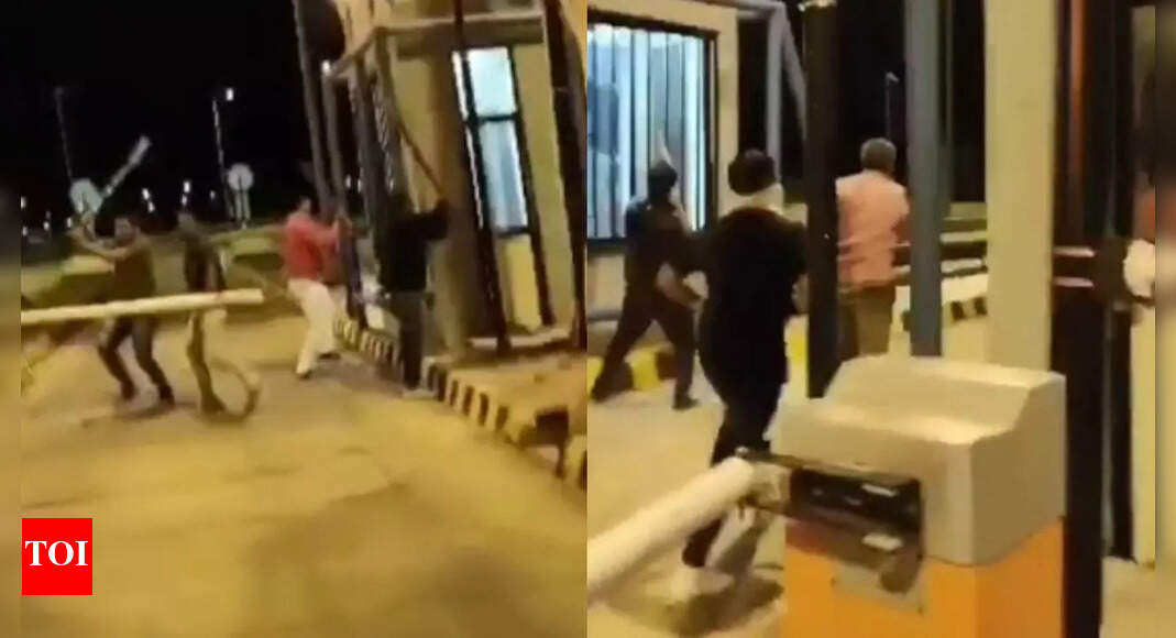 MNS workers vandalise toll plaza at Samruddhi Mahamarg in Sinnar after Raj Thackeray's son Amit ...