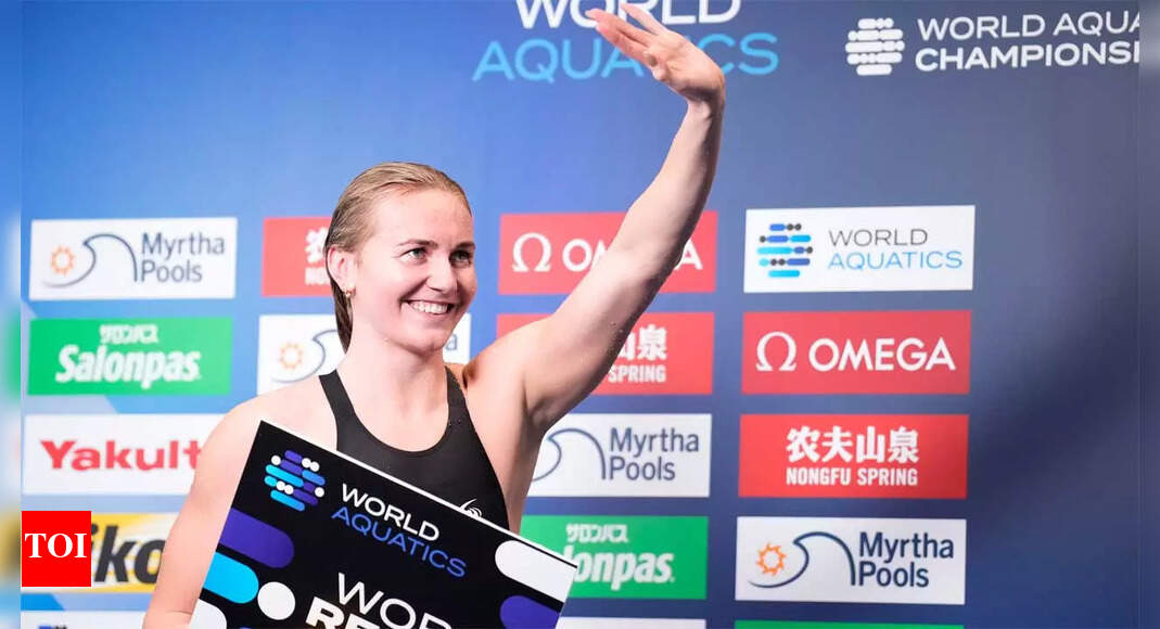 Titmus shatters world record to win 400m freestyle gold at worlds ...