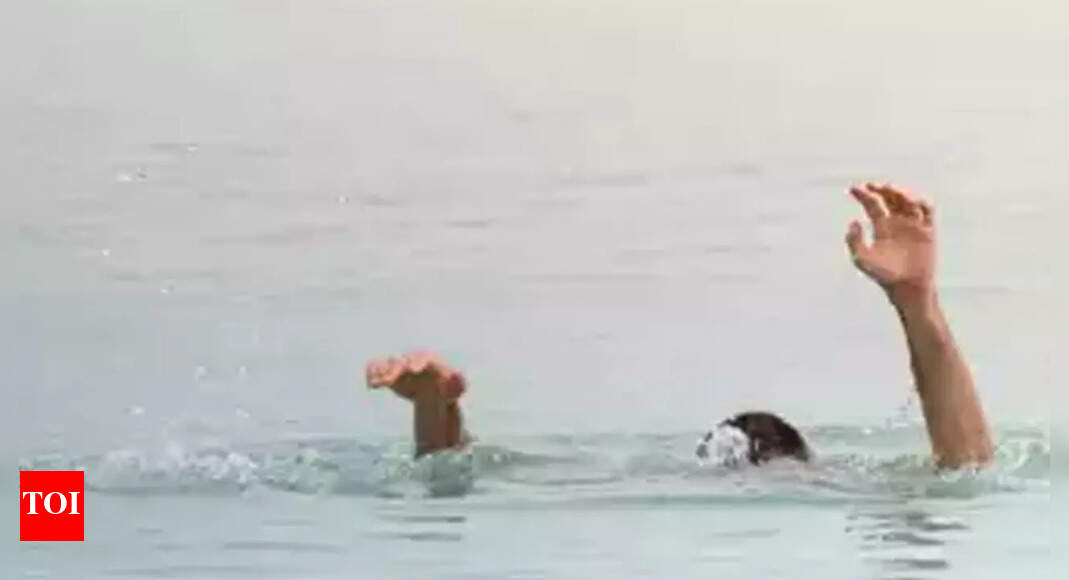 Kid drowns in 'flooded' house | Delhi News - Times of India