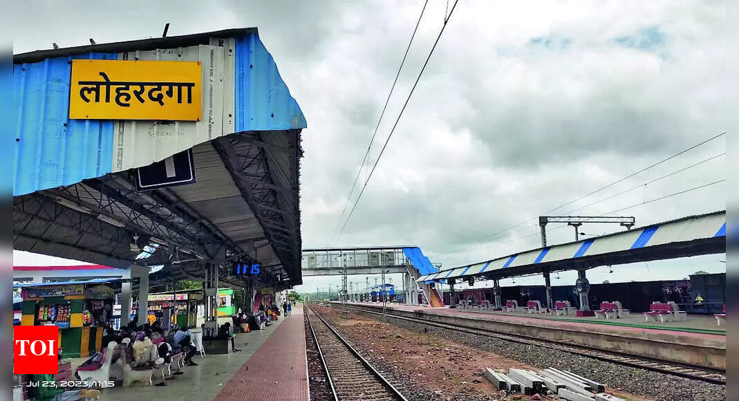 Rajdhani Exp To Halt At Lohardaga Stn Soon | Ranchi News - Times of India