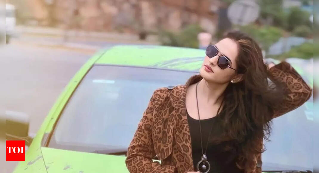 Jyothi Rai to play the lead role in a bilingual web series - Times of India