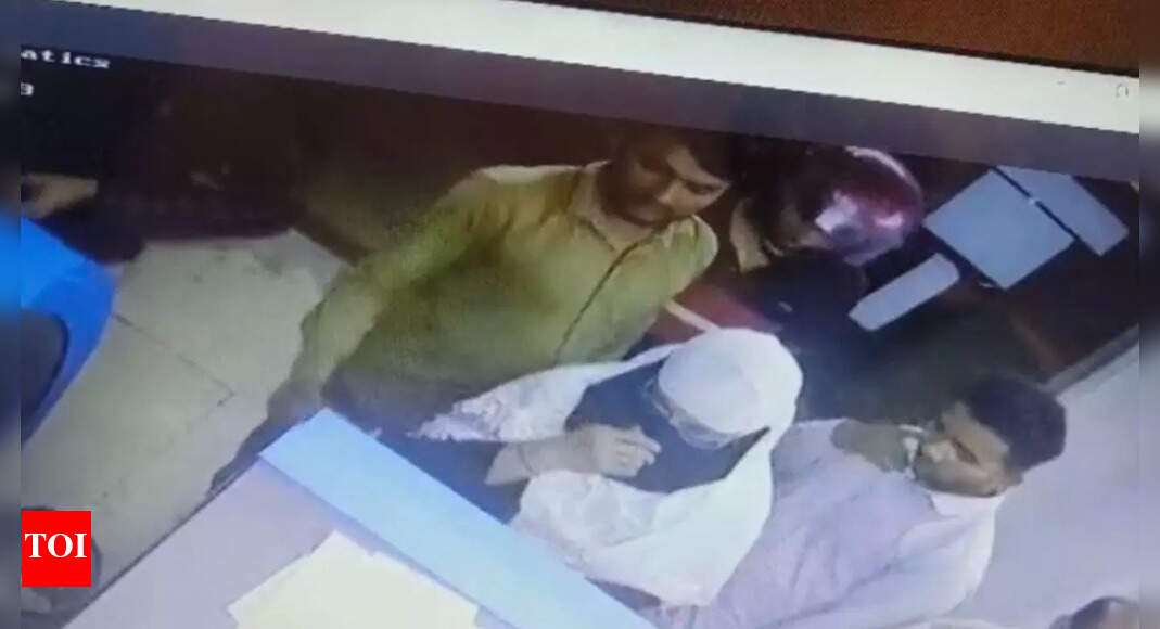 Woman loses money in debit card exchange scam in Thane, cops release ...