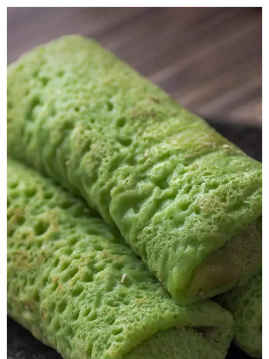 Sprout Palak Cheela Recipes: How to make protein-packed Sprout Palak ...