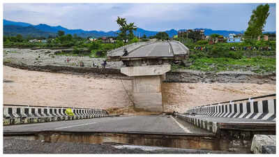 Uttarakhand News: 75 Uttarakhand bridges found 'unsafe', Pauri tops ...