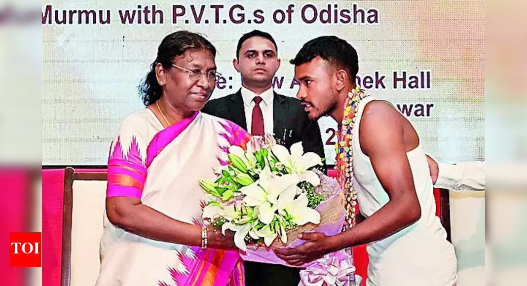 Prez Meets Pvtg Members On Final Day Of State Visit | Bhubaneswar News ...