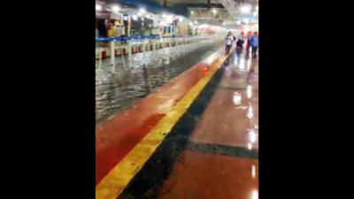Kazipet: Track inundated at Kazipet, service hit | Hyderabad News ...