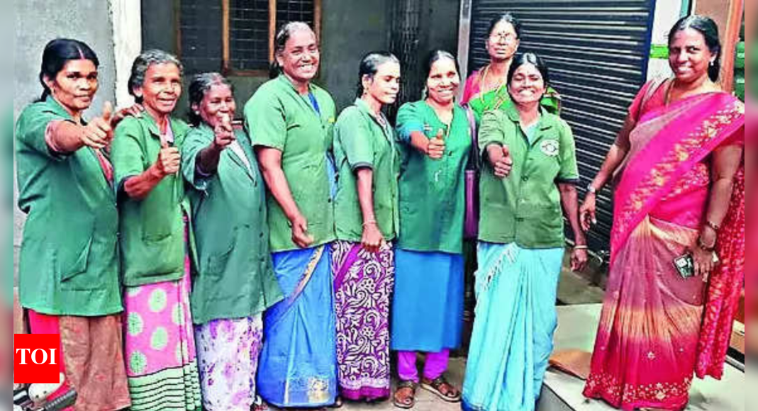 11-kerala-women-together-buy-a-lottery-ticket-worth-rs-250-win-rs-10