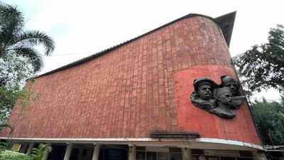 Iconic Thane auditorium set for makeover | Thane News - Times of India
