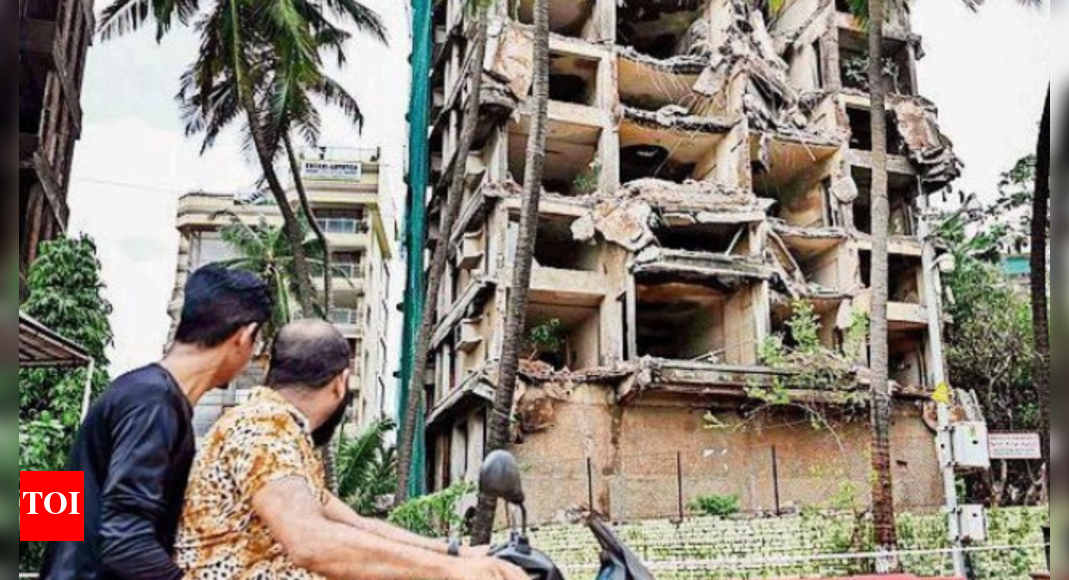 Part of unoccupied multi-storey building collapses at Carter Rd ...