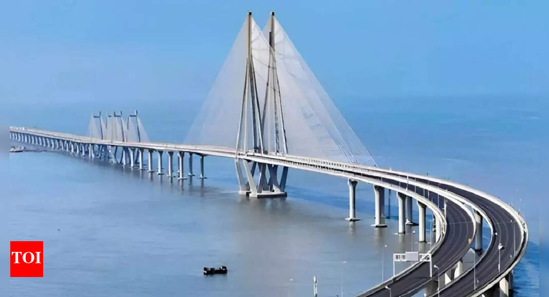 Mumbai: Vile Parle man jumps into sea from Bandra-Worli Sea Link bridge ...