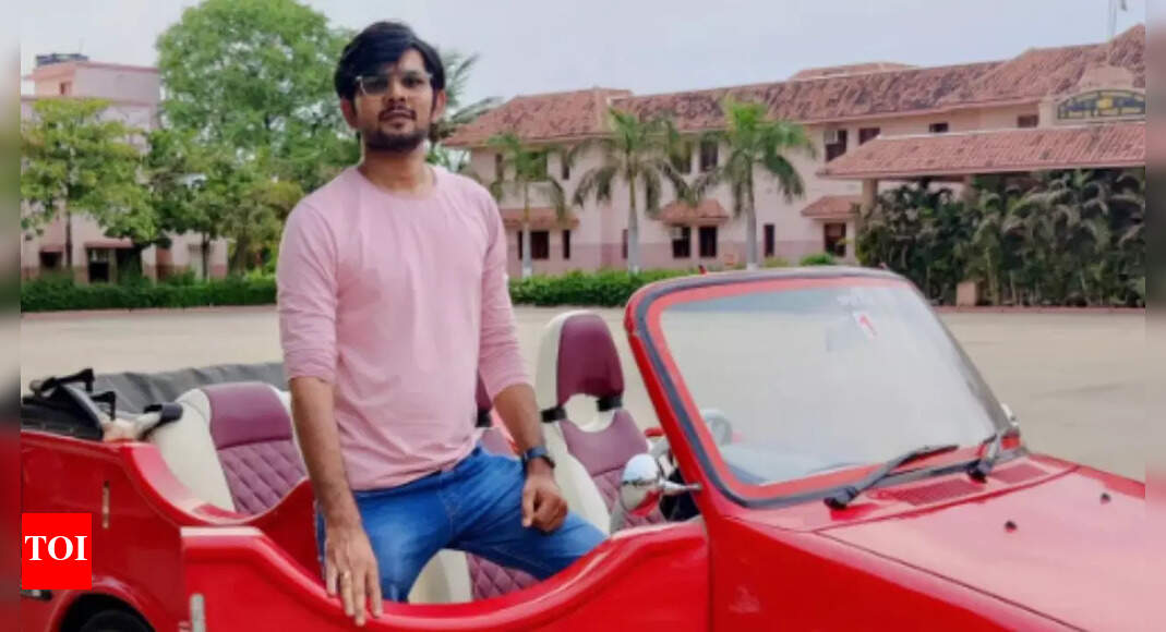 Watch: Keval Shah graces Sonu Nigam's birthday bash in Mumbai ...