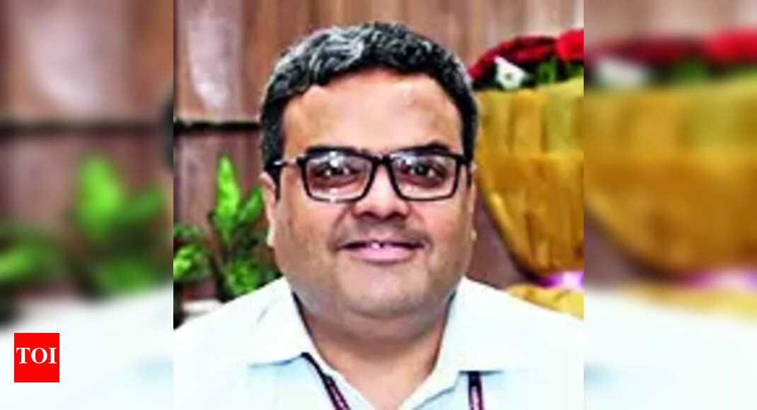 Bhopal Division: Dr Pawan Sharma Takes Over As Bhopal Commissioner ...