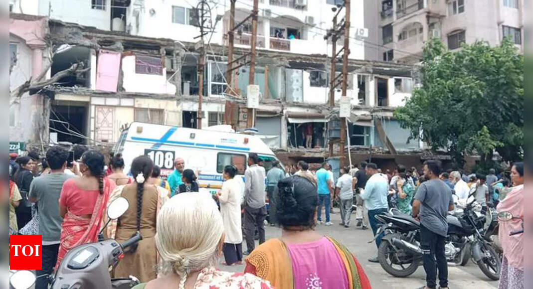Gujarat Building Collapse: One dead, 17 injured as portion of building ...