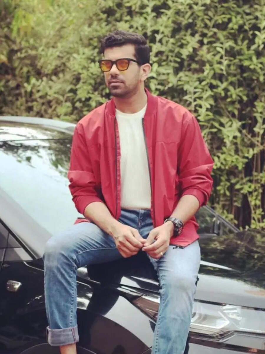 10 Best casual looks of Aashutosh Gokhale | Times of India