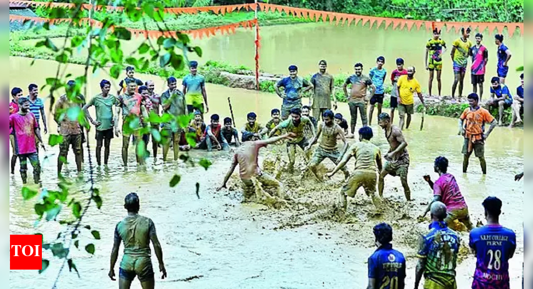Mangaluru, Kesard Onji Dina, Aati Parba, Slushy Field, Monsoon, Younger ...