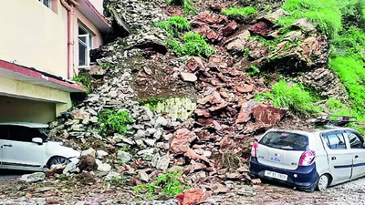 Landslide: Landslide Blocks Chd-shimla Route | Shimla News - Times of India