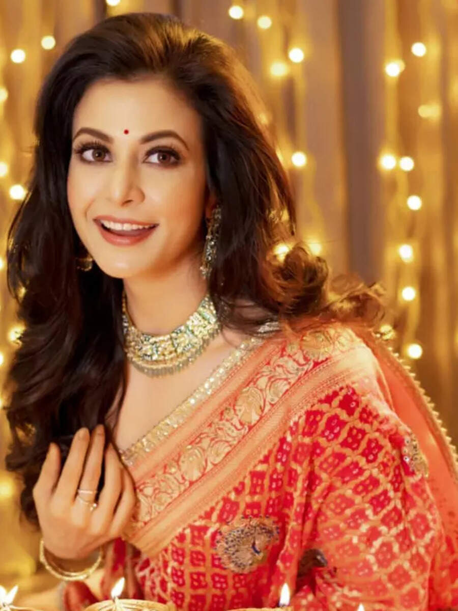 Koel Mallick captivates in ethnic wear with grace and tradition ...