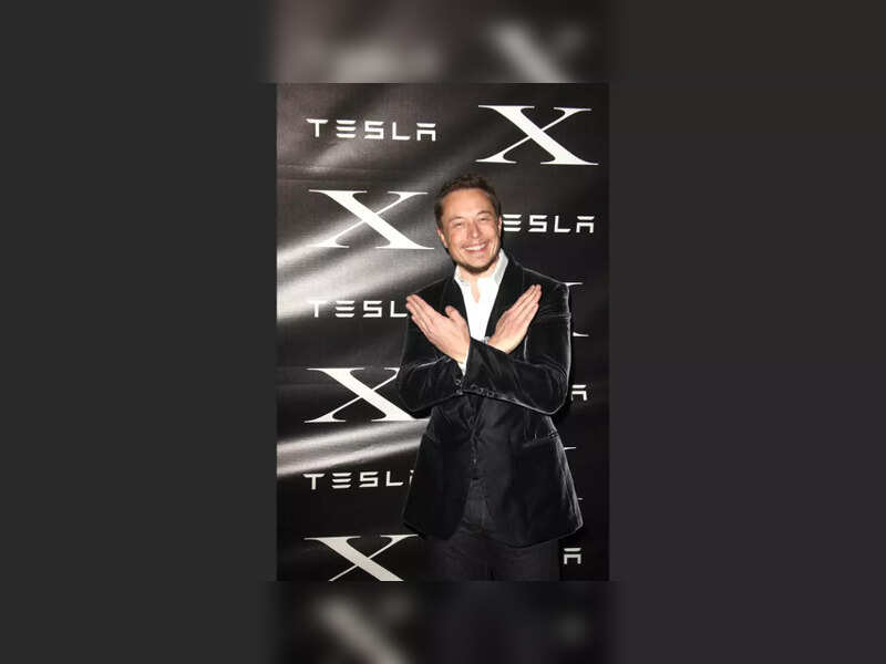 Elon Musk becomes the most followed user on Twitter, surpassing Barack ...