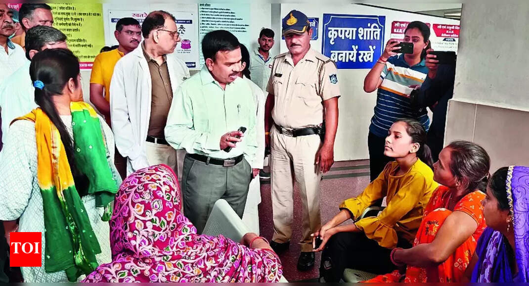 Hospital: 8 Docs Showcaused, Mth Dy Superintendent Removed | Indore ...