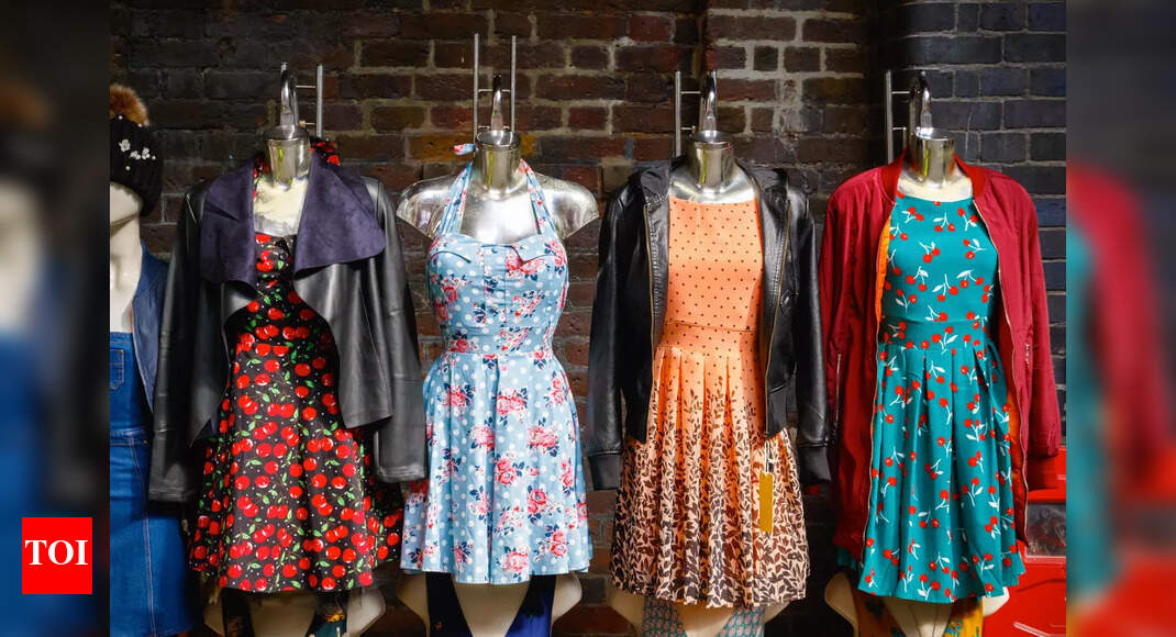 10 fashionable things to buy from Sarojini Nagar without burning a hole ...