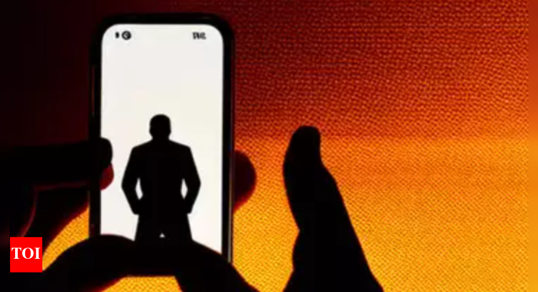 Aide of ex-Karnataka CM attends video call, loses Rs 6.8 lakh to sextortion | Bengaluru News ...