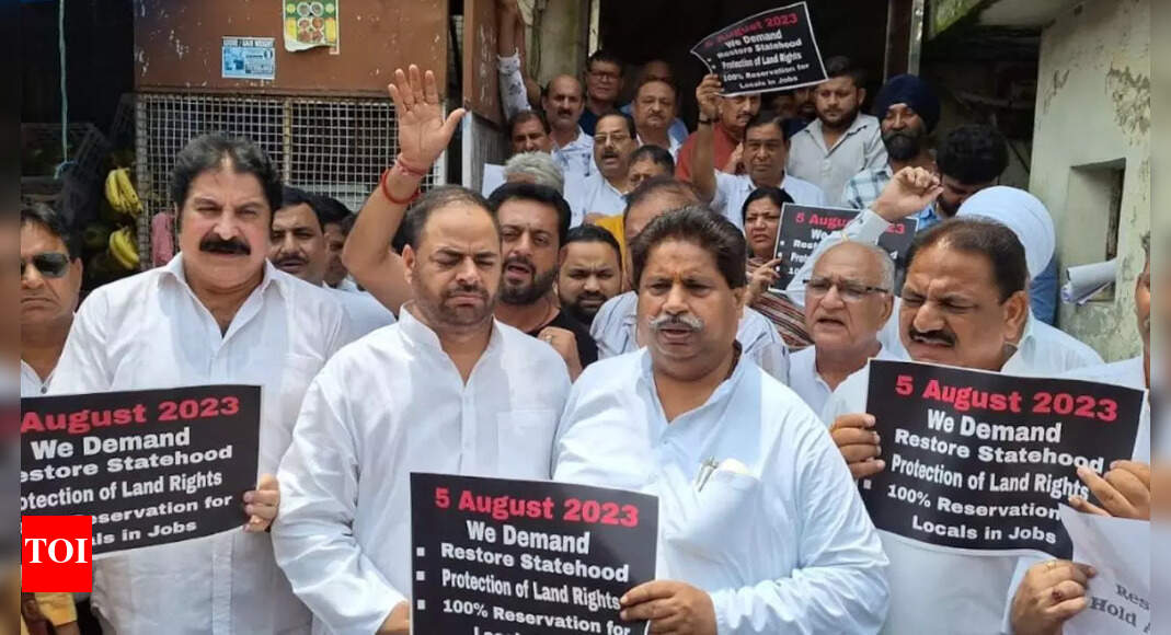 Congress holds protest, seeks restoration of J&K statehood; protection ...