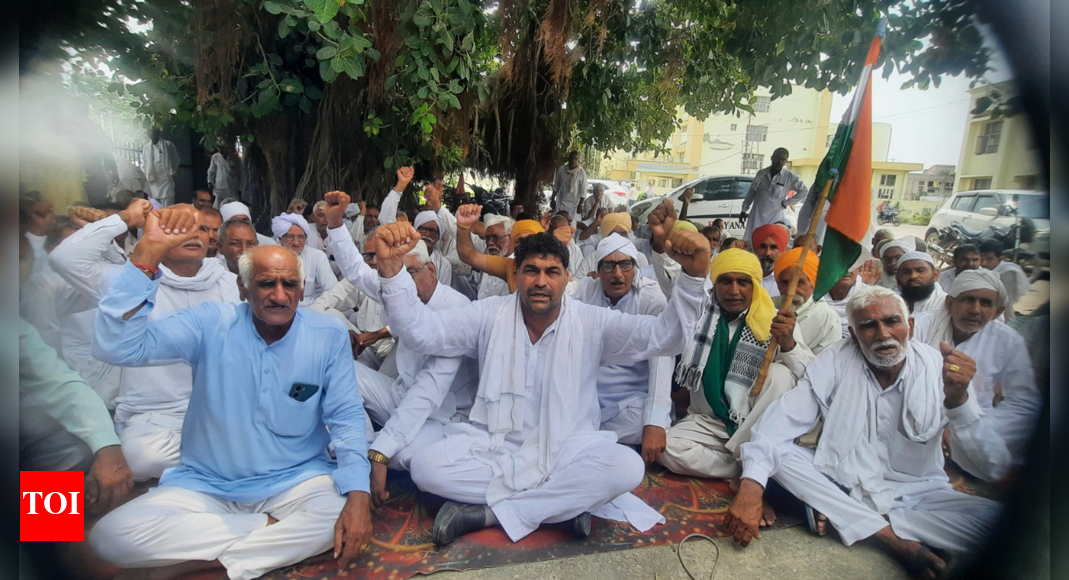 Sarva Dharma Sammelan in Uchana Kalan town: Prominent khaps and farmer ...