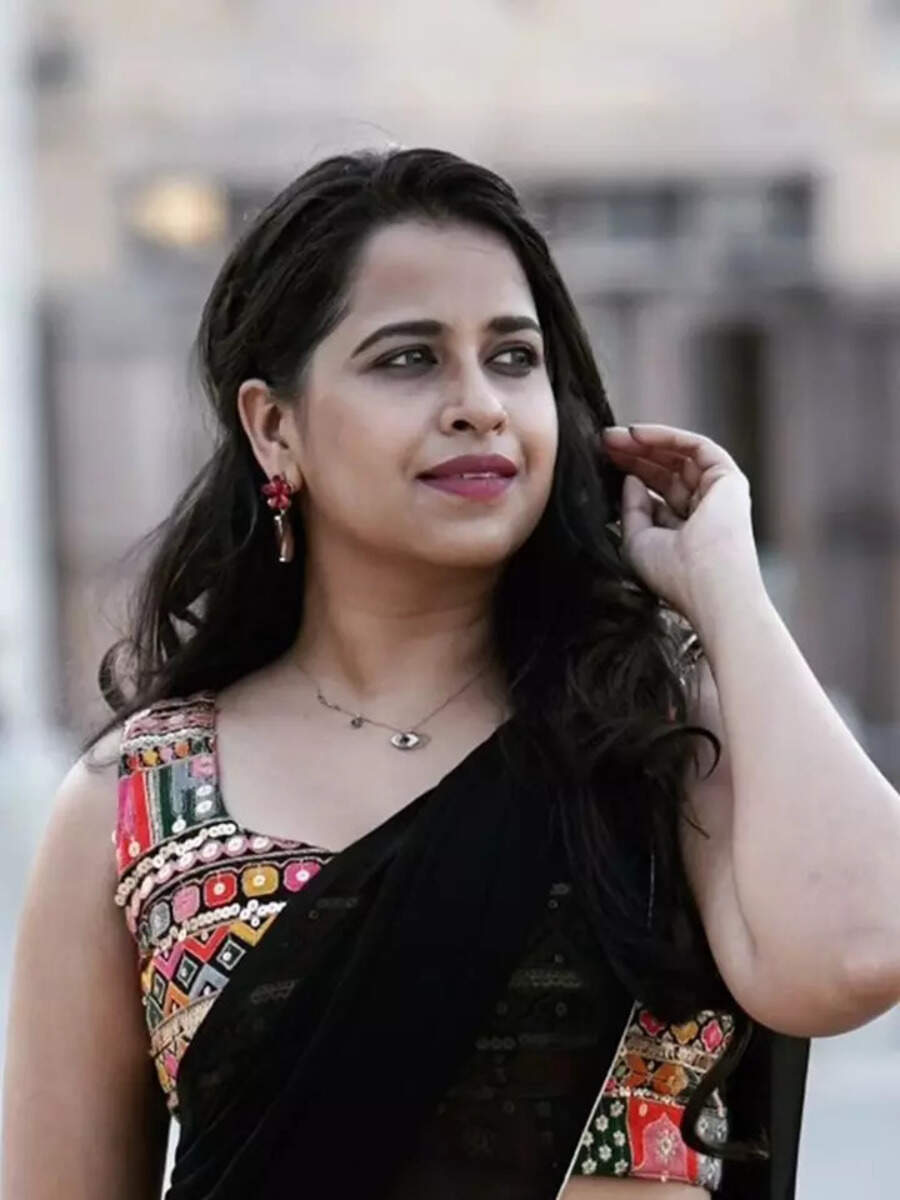 Sadhika Venugopal makes heads turn with her fusion wear | Times of India