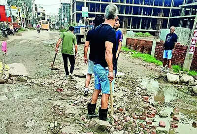 Roads: Dhakoli Residents Repair Key Roads Sans Mc Help | Chandigarh ...