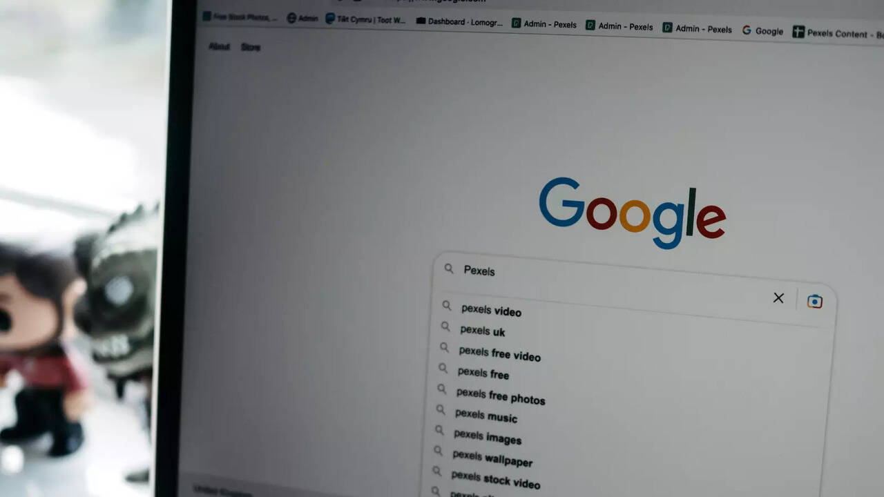 Google Enhances Search with Grammar Check and User Safety Features