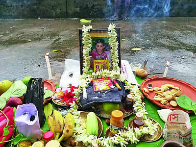 Last Rites: Boy’s Maternal Uncles Perform Final Rituals | Kolkata News ...