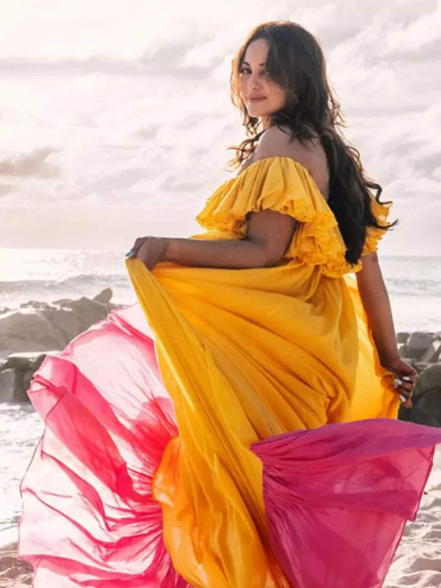 Sonakshi Sinha is stealing our hearts with her 'Palat' moment by the ...