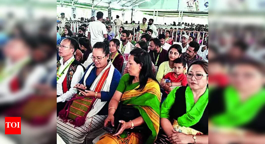 Manipur: Adivasi Mahotsava Pays Tribute To Manipur Victims | Ranchi ...