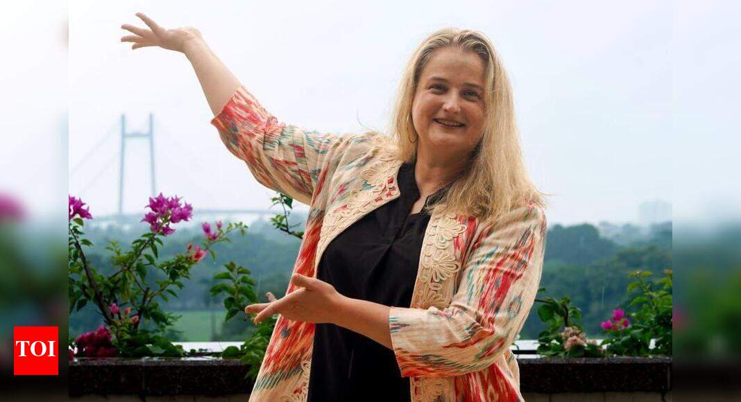 The American Center Kolkata welcomes Elizabeth Lee, the new Director ...