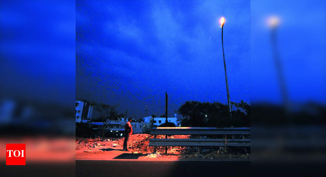 Windmills: Green Initiative: Windmills To Power Streetlights In City ...