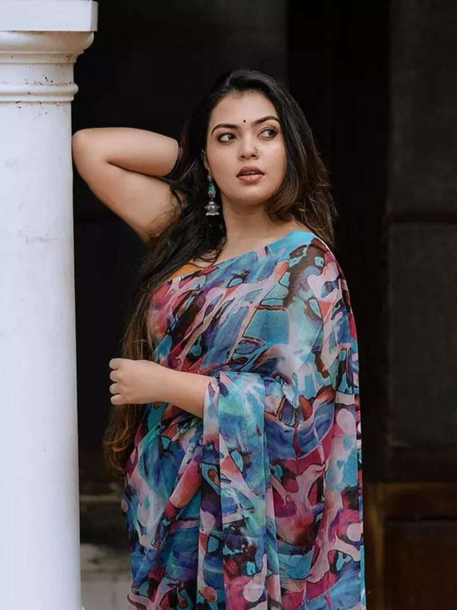 Mridhula elevates fashion in this abstract print saree | Times of India