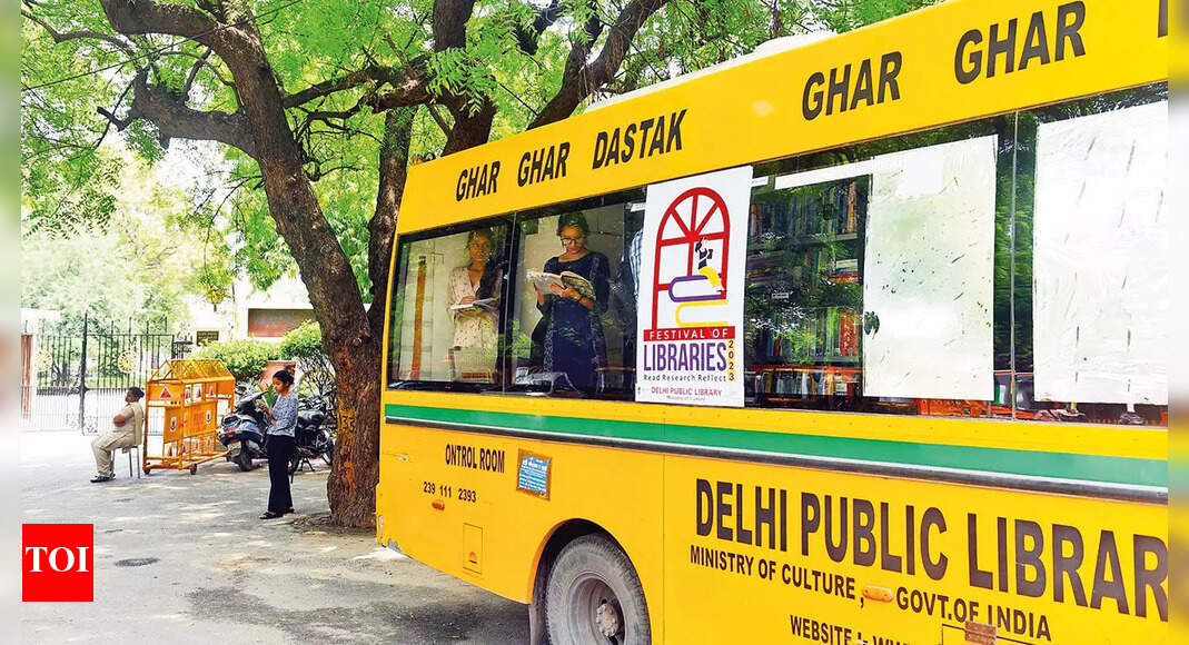A mobile haven for book lovers since 1953: Dilli ki library wali bus ...