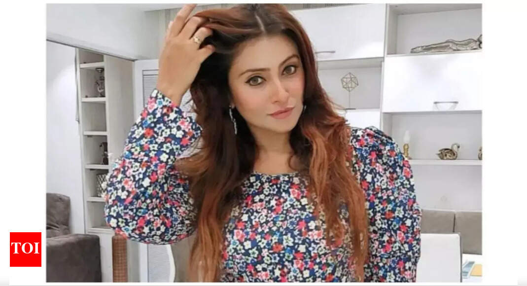 It's a roller coaster ride in this industry, but I love it, says Aleeza Khan who is seen in ...