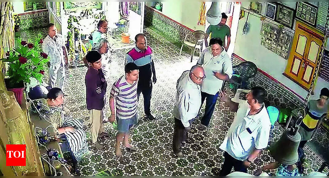 Temple Melee: Elderly Man Dies In Temple Melee In Chhani | Vadodara ...
