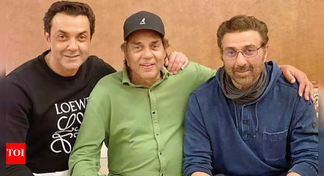 Dharmendra, Bobby Deol express gratitude as fans go gaga over Sunny ...
