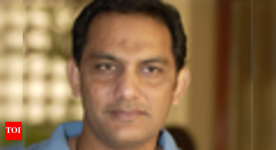 Azhar tries to put tragedy behind, visits ground with elder son | New ...